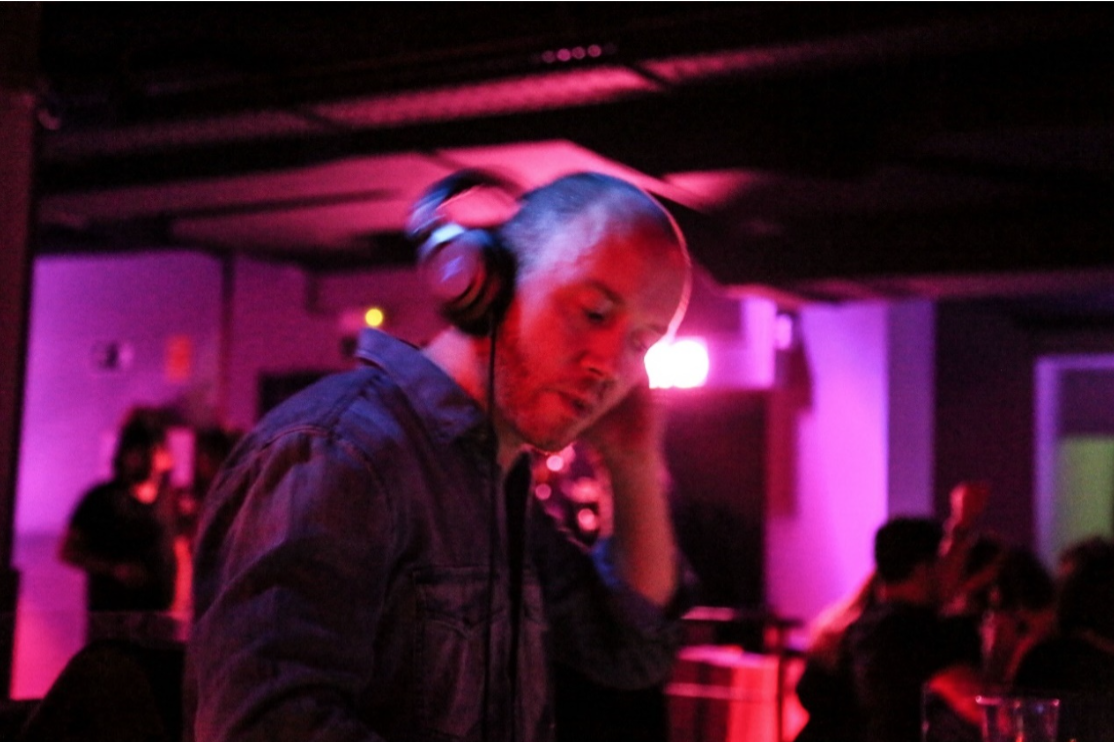 DJ ROBERTO TEMPO - Trasnosound